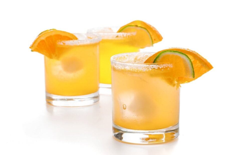 Skinny Orange Margarita Cocktail Recipe - The Lemon Bowl®