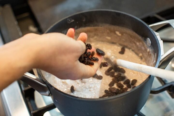 Old Fashioned Creamy Rice Pudding With Raisins - The Lemon Bowl®