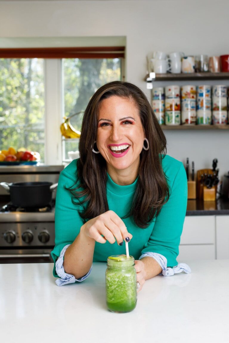 20 Smoothie Recipes (That Will Keep You Full to Lunch!) - The Lemon Bowl