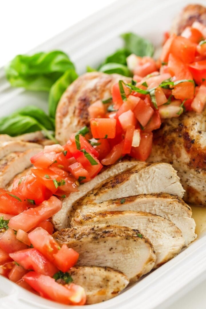 Grilled Chicken with Fresh Tomato Basil Salsa - The Lemon Bowl®