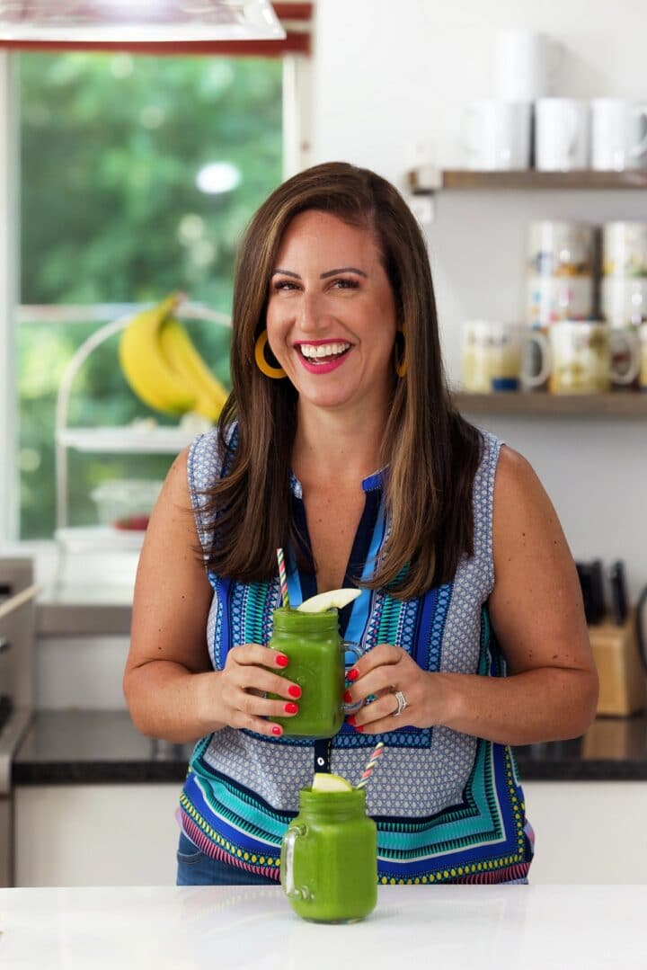 Pineapple Mango Green Smoothie - The Lemon Bowl