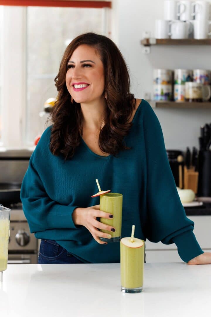 Carrot Apple Ginger Green Smoothie - The Lemon Bowl®