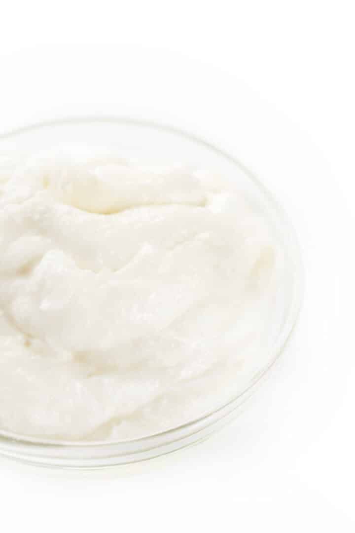 Lebanese Garlic Sauce (Toum) - The Lemon Bowl®
