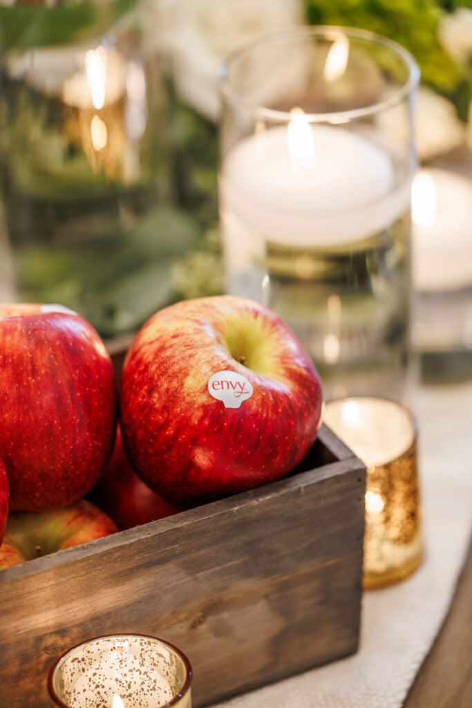 Apple Gin Fizz Cocktail - The Lemon Bowl