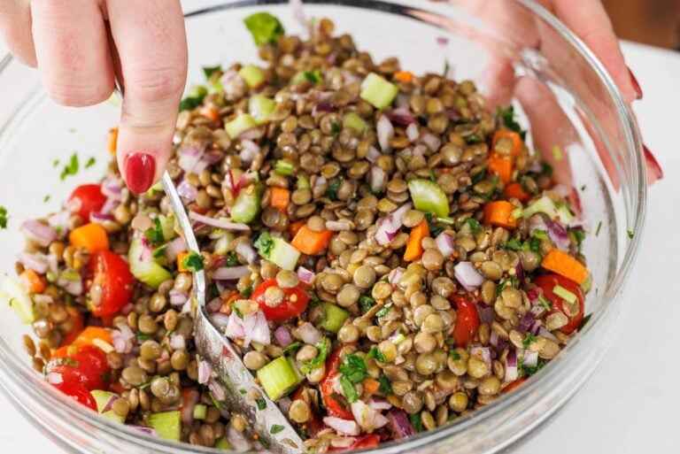 Lentil Salad with Red Wine Vinaigrette - The Lemon Bowl