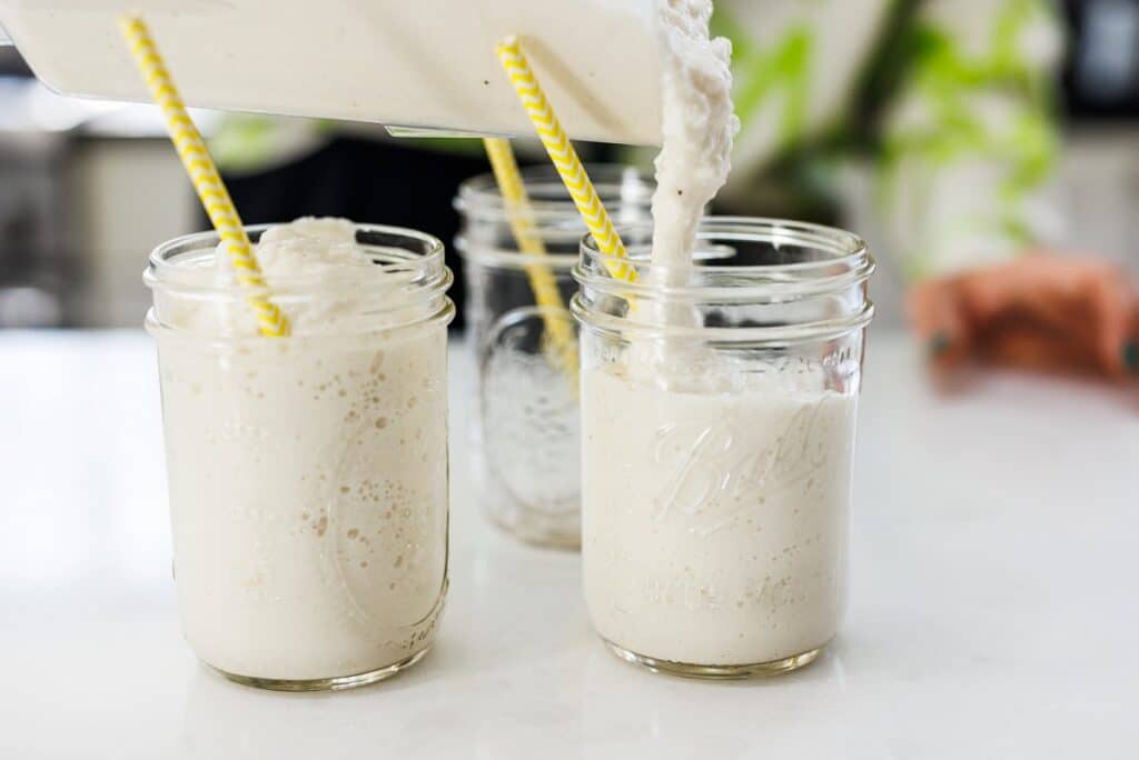 Banana Licuado {Mexican Smoothie} - The Lemon Bowl®