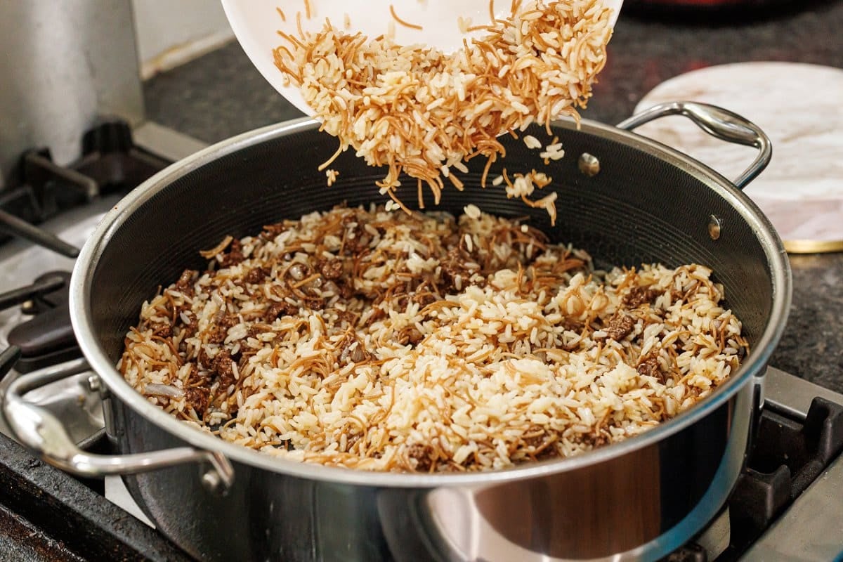 Lebanese Hushwee Rice with Chicken - The Lemon Bowl®